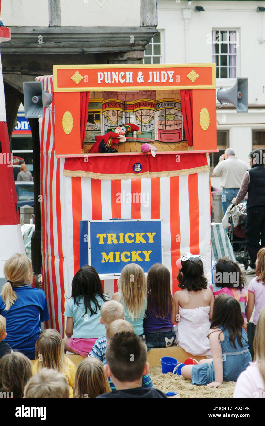 Traditional Punch and Judy puppet show at an English seaside resort ...