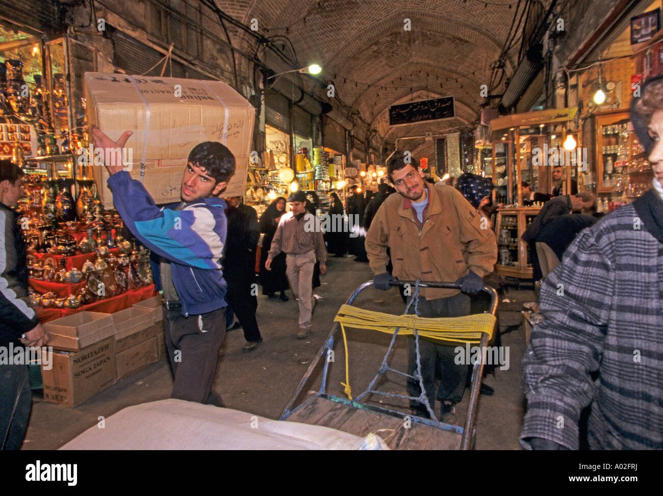 Woman shopping in tehran, iran hi-res stock photography and images - Alamy