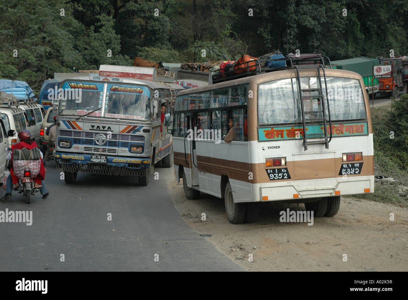 Nepalese traffic jam on way to Pokhara Stock Photo - Alamy
