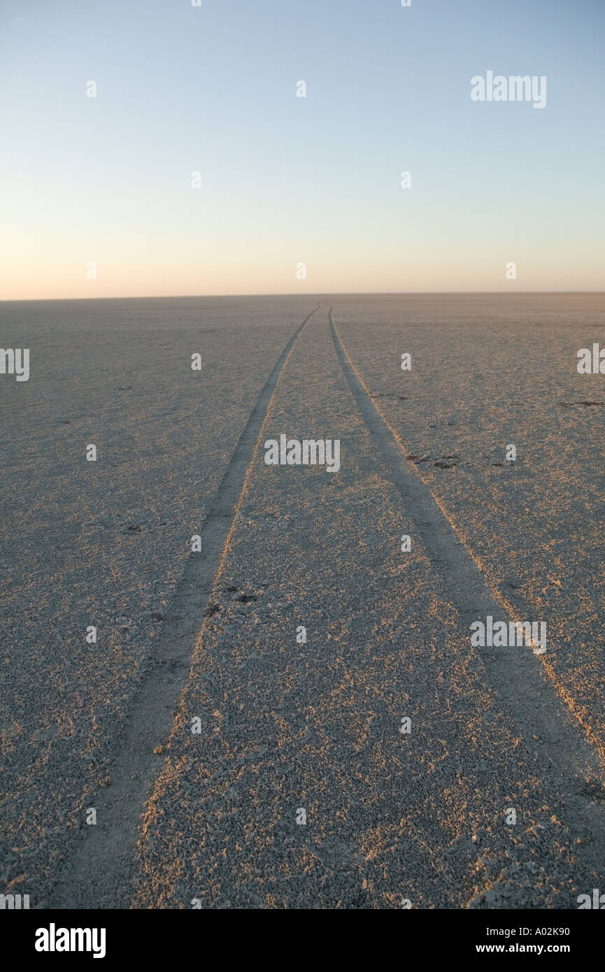 Land rover tracks hi-res stock photography and images - Alamy