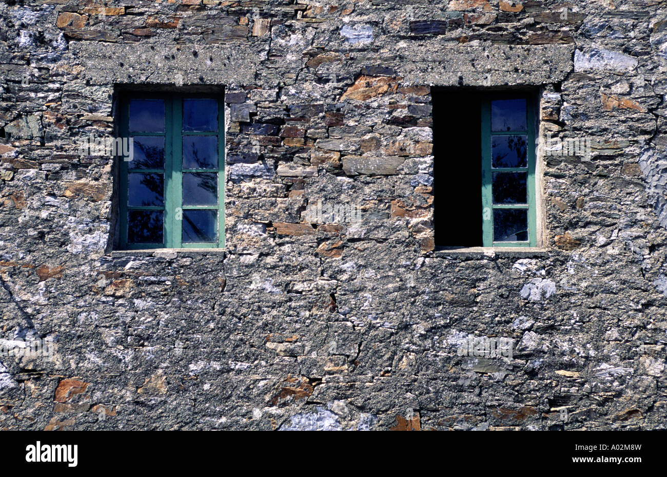 Knight templar window hi-res stock photography and images - Alamy