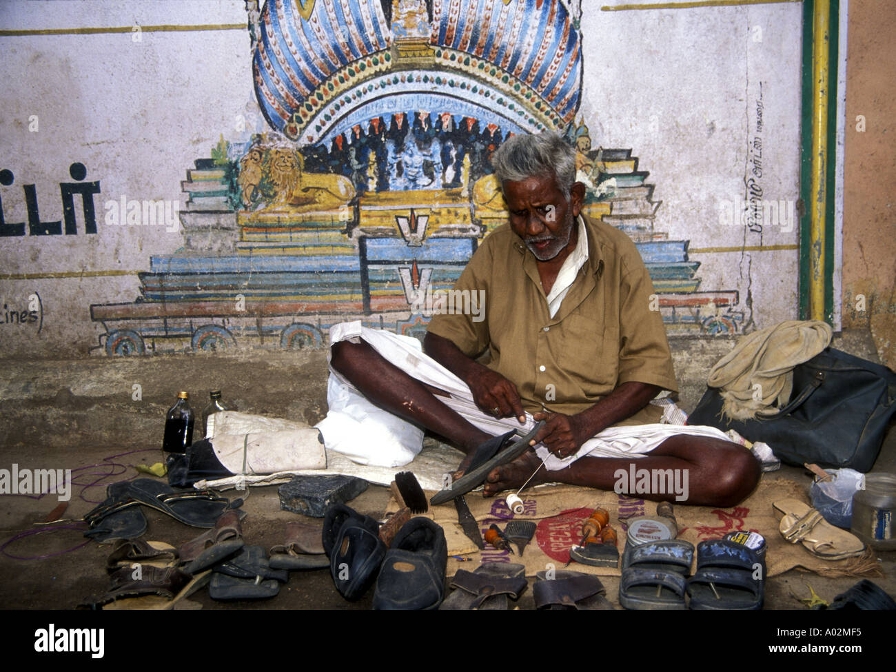 Street cobbler hi-res stock photography and images - Alamy