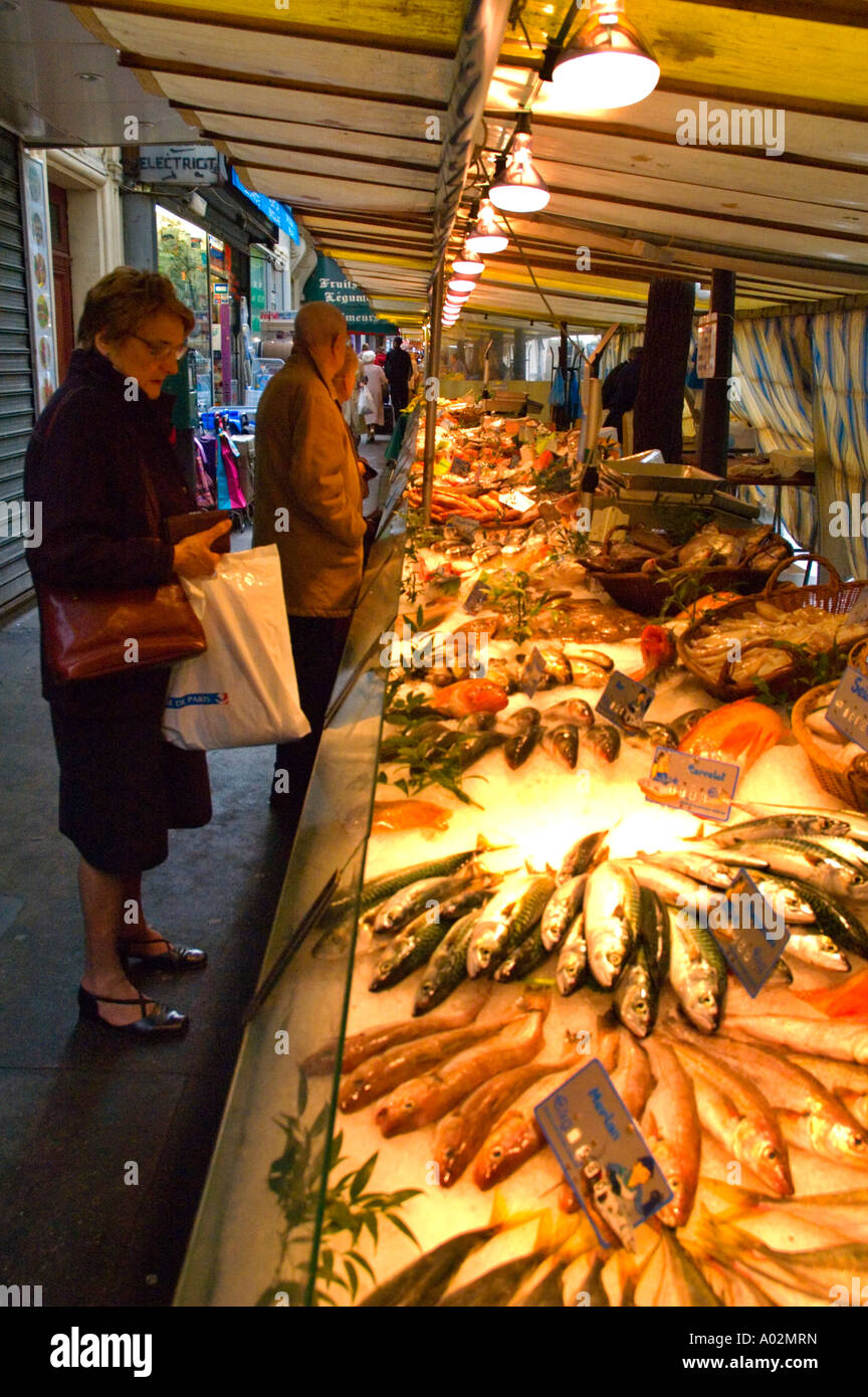 Fisch market france hi-res stock photography and images - Alamy