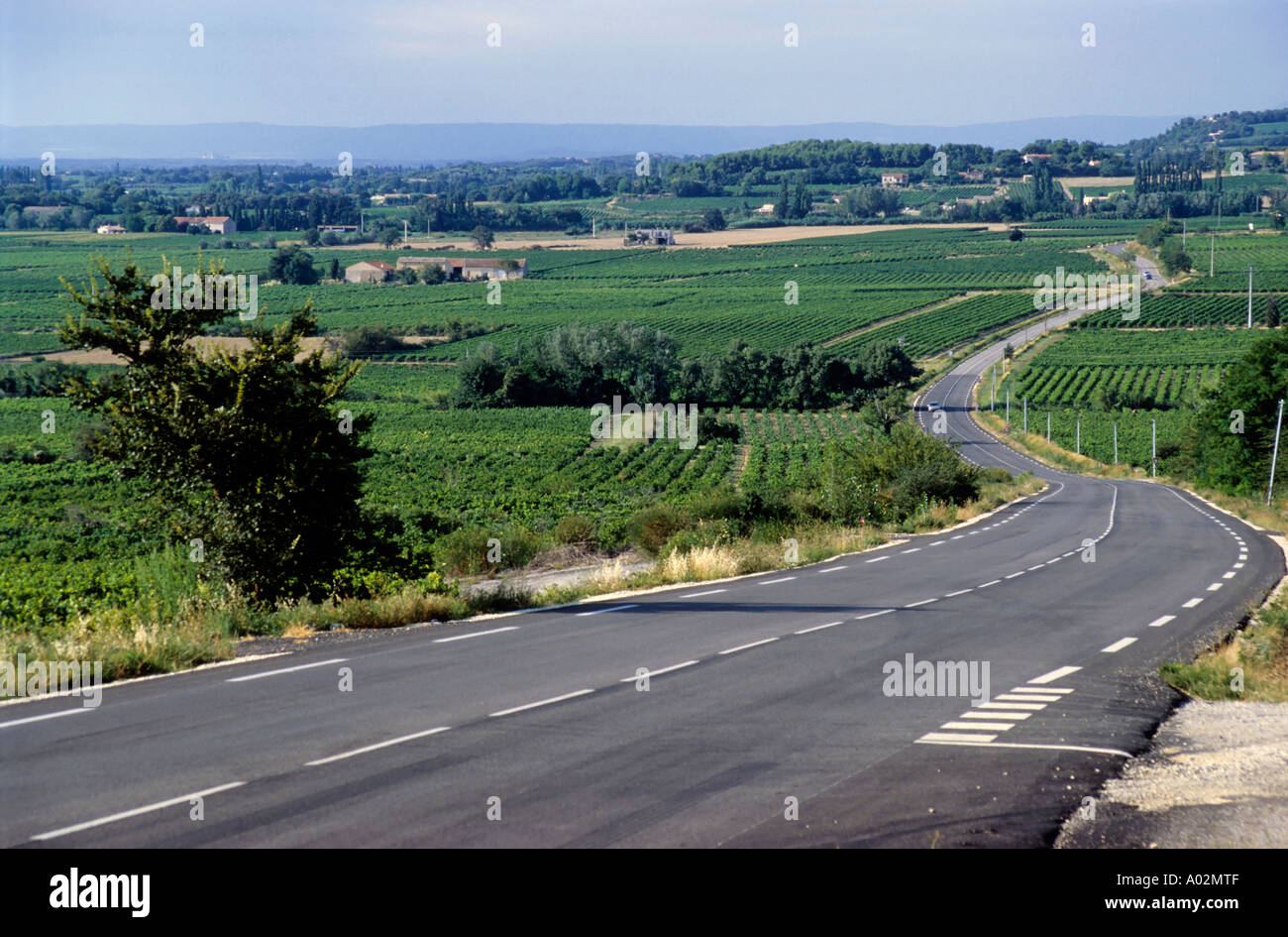 Visan village hi-res stock photography and images - Alamy