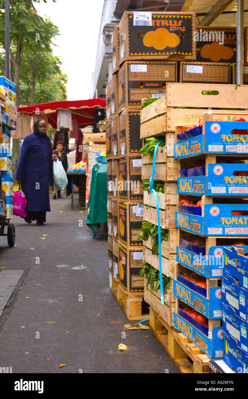 Marche barbes paris hi-res stock photography and images - Alamy
