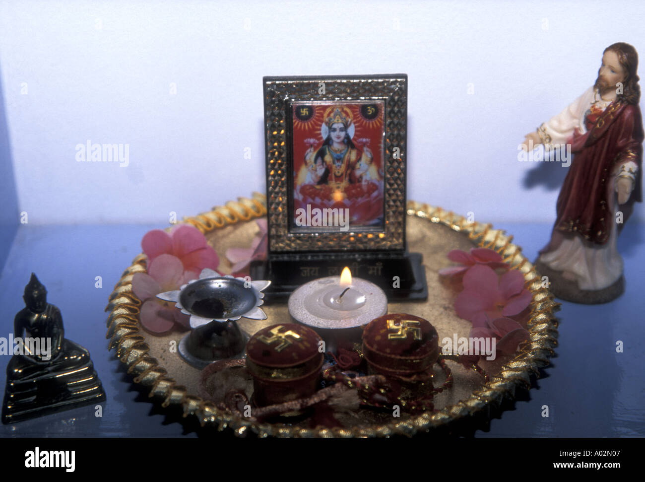 Small christian altar hi-res stock photography and images - Alamy