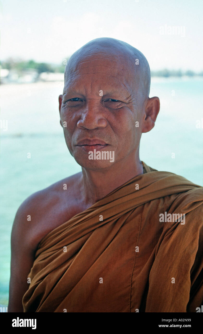 Friendly Thai monk poses for a portrait Hua Hin Southern Thailand Stock ...