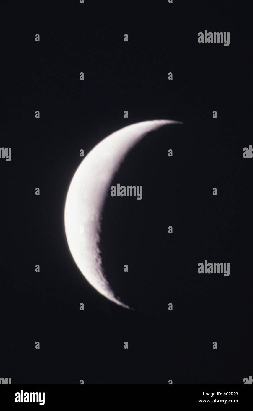 Crescent moon at night hi-res stock photography and images - Alamy