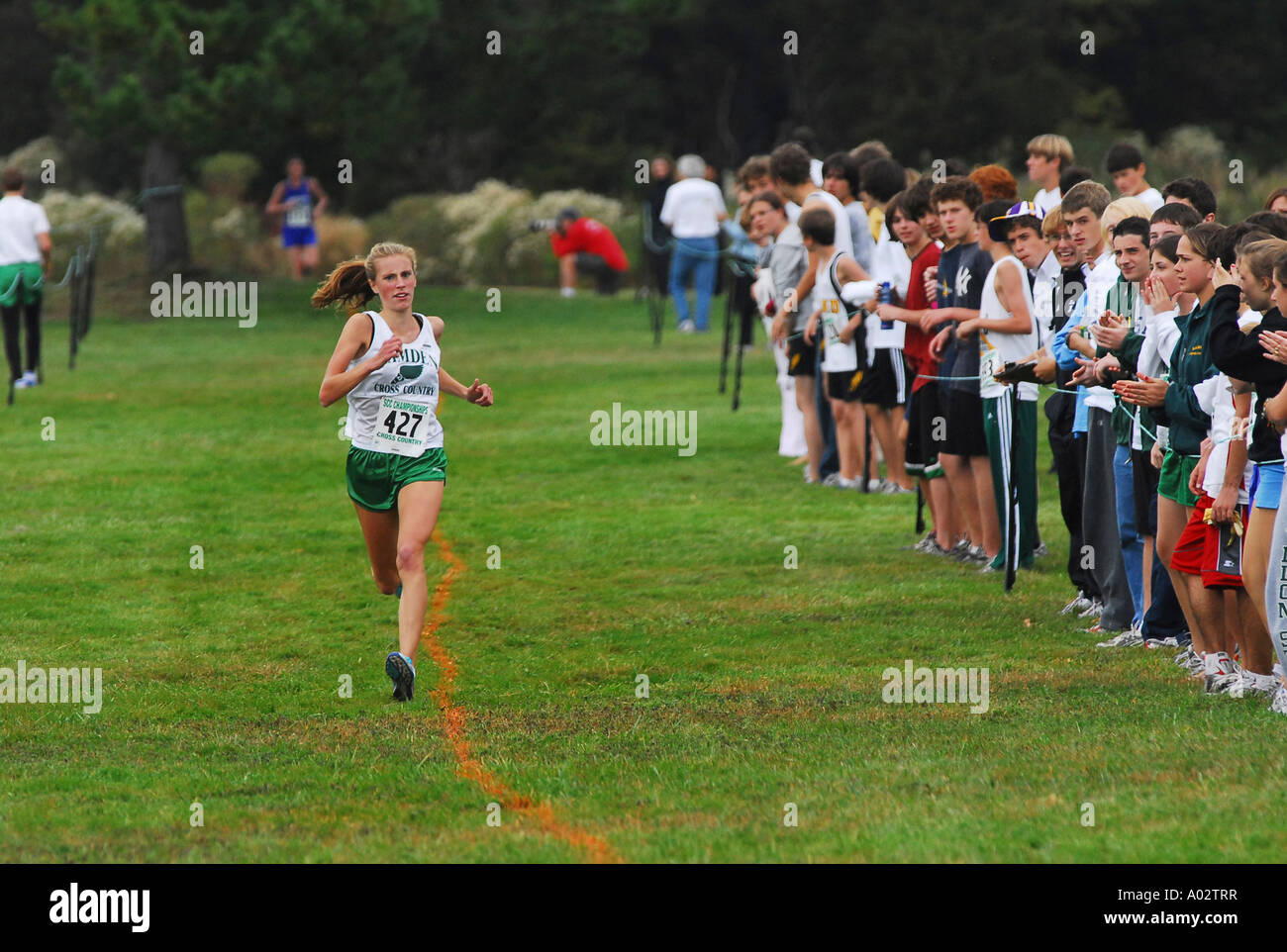 Cheering crowds hi-res stock photography and images - Alamy