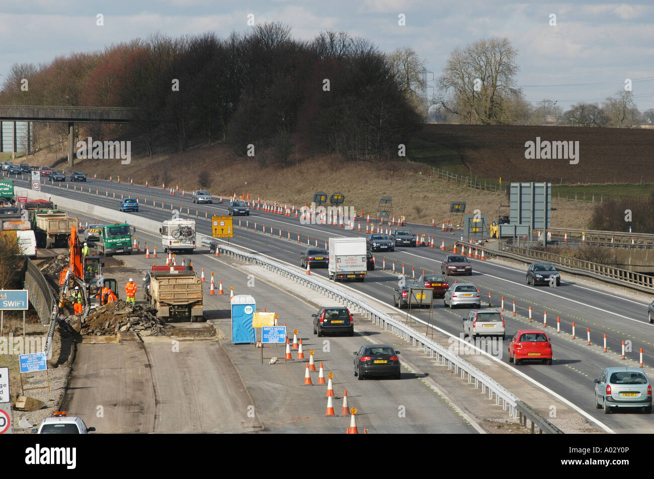 Motorway contraflow hi-res stock photography and images - Alamy