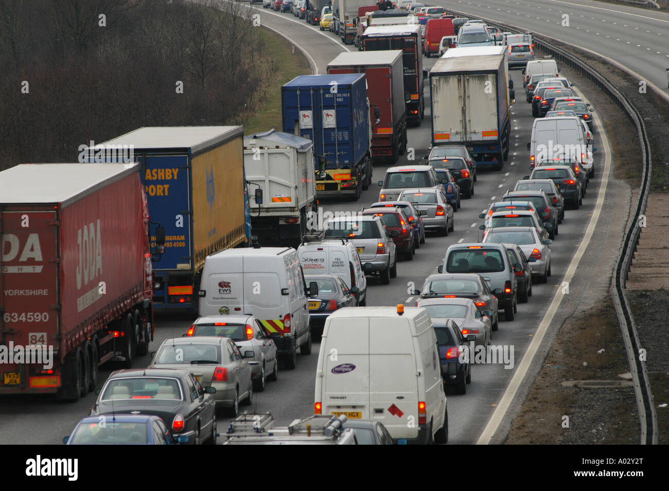 heavy traffic congestion on the m1 motorway in the uk Stock Photo - Alamy