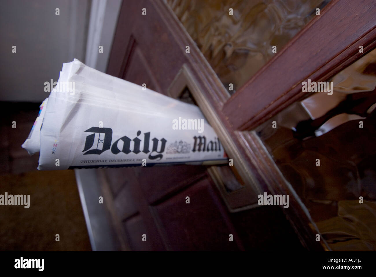 Daily mail newspaper hi-res stock photography and images - Alamy