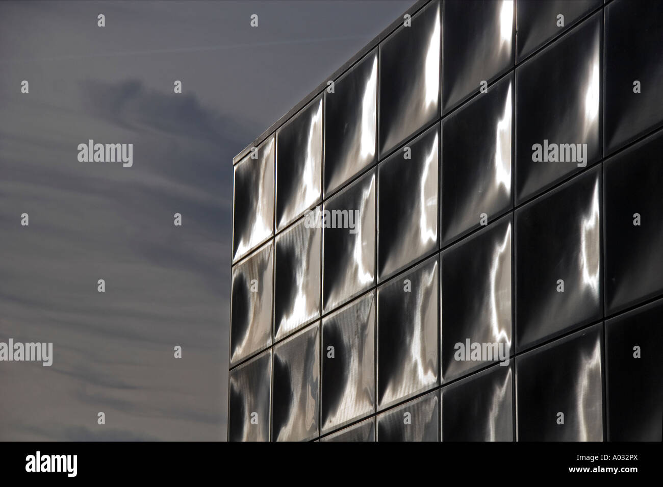 Michael Faraday memorial- Elephant and Castle London Stock Photo - Alamy