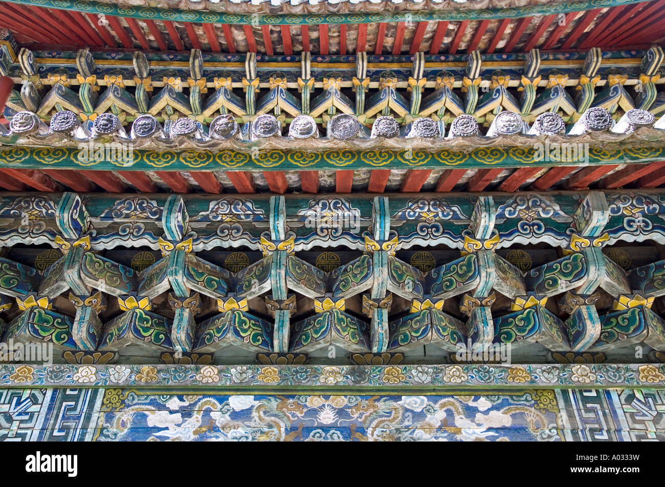 Architectural detail 2, clan building in Lijiang China Stock Photo - Alamy