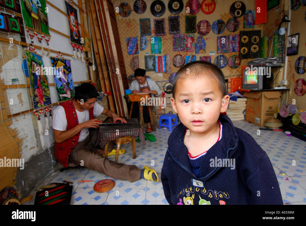 Naxi family hi-res stock photography and images - Alamy