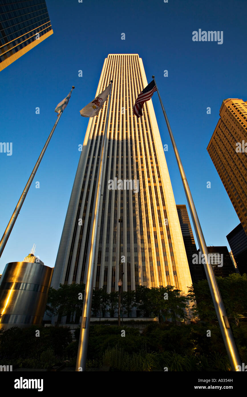 Standard oil building chicago hi-res stock photography and images - Alamy