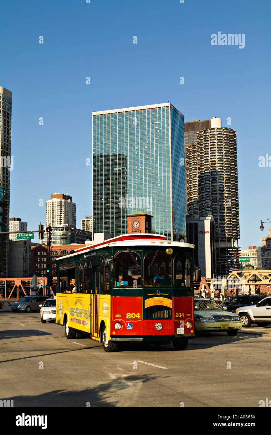 Chicago bus trolley hi-res stock photography and images - Alamy