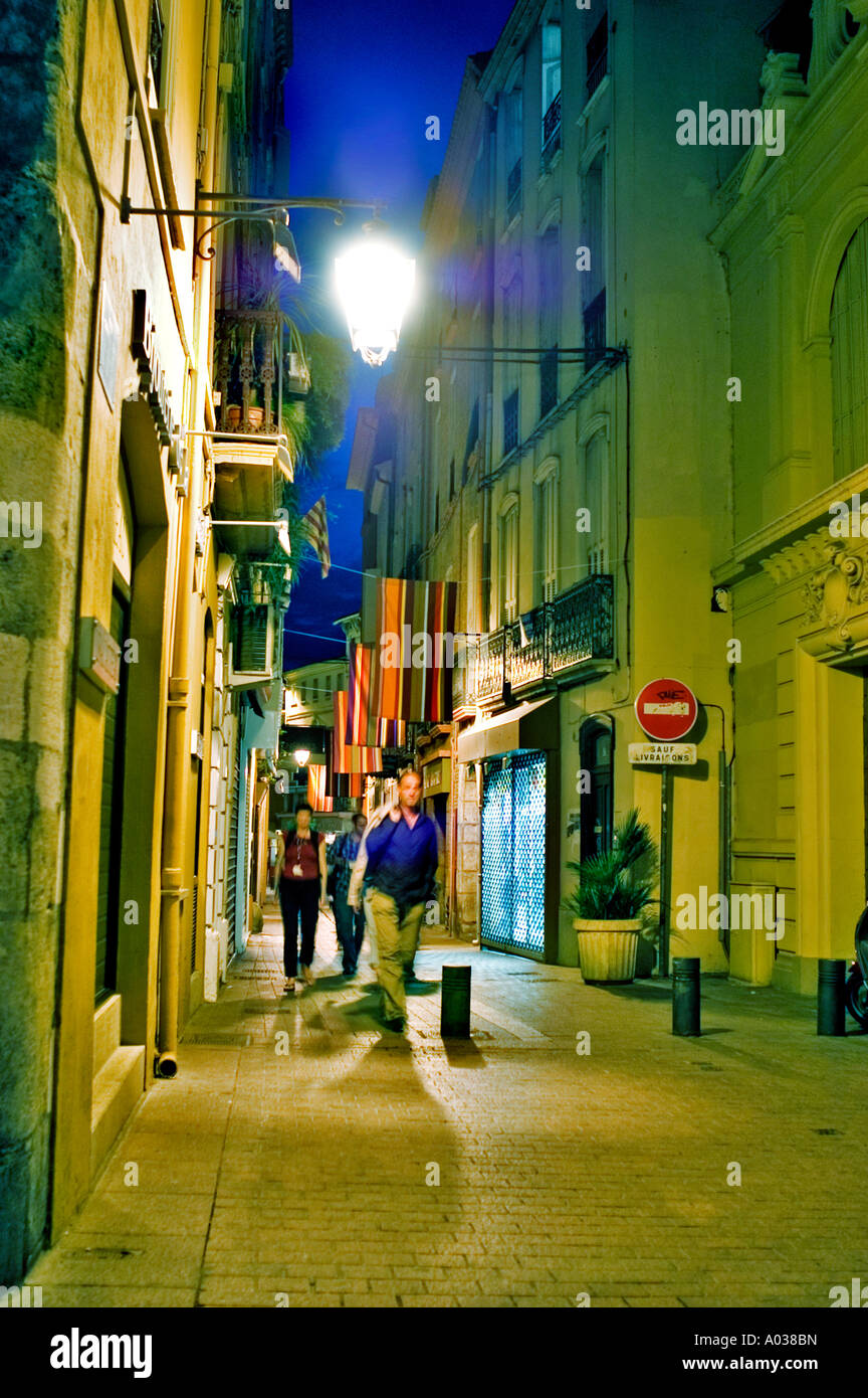 South france pedestrian street scene hi-res stock photography and ...
