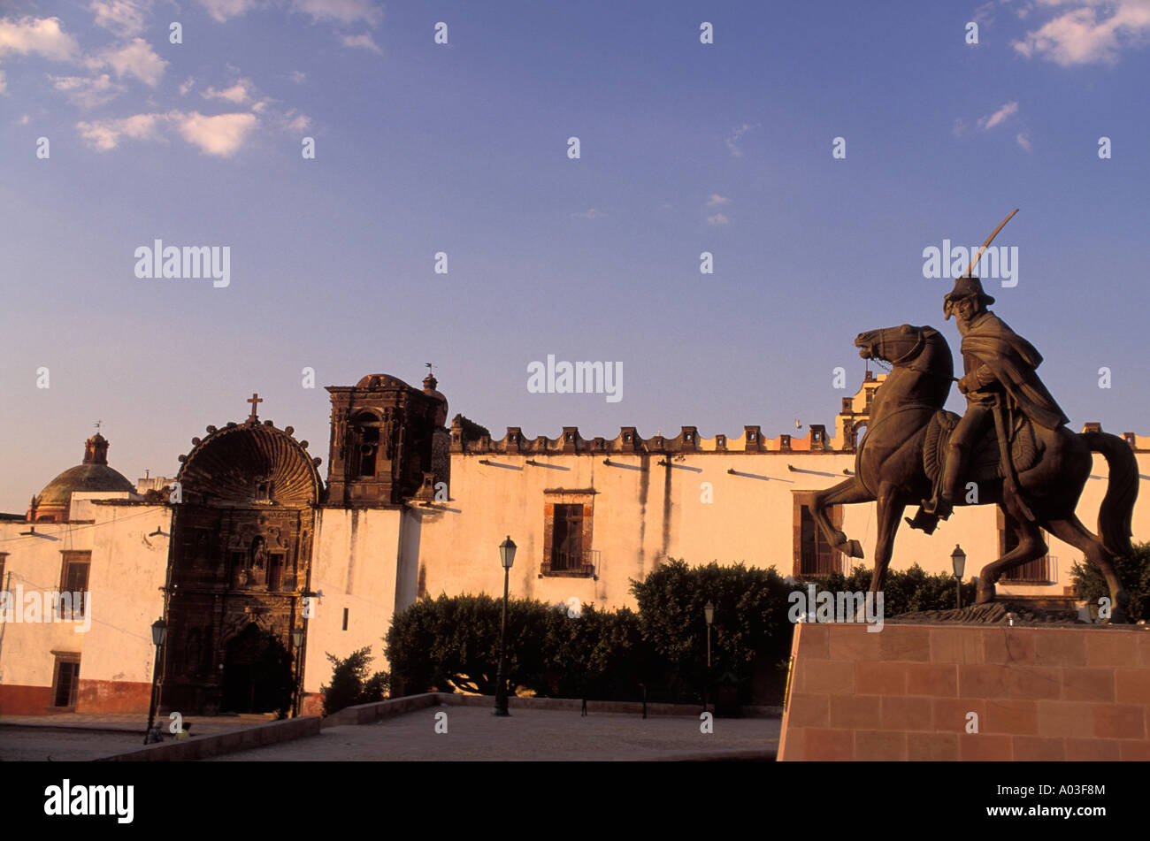 Ignacio allende statue hi-res stock photography and images - Alamy