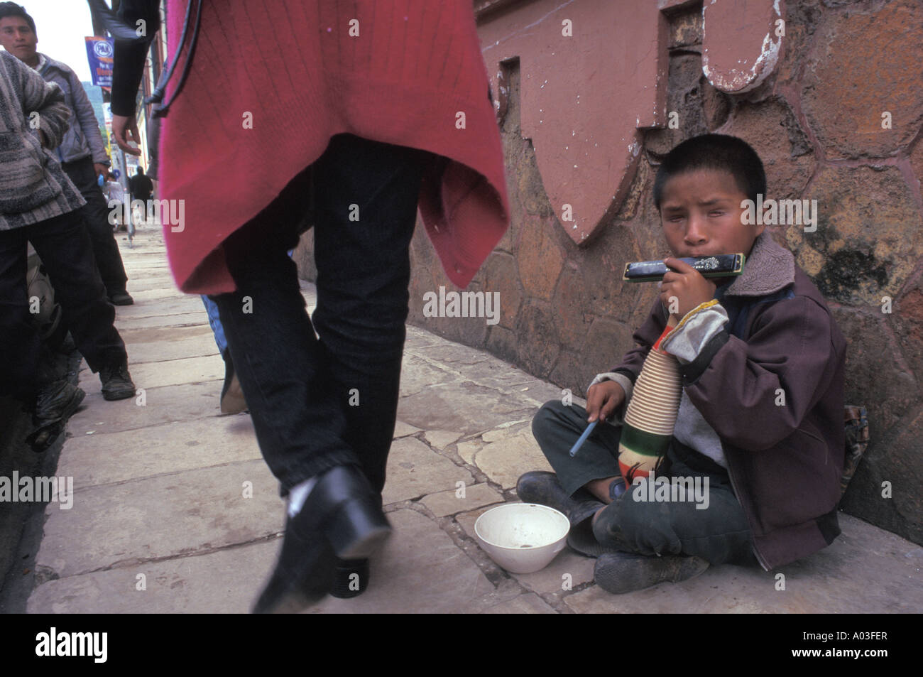Begging street children hi-res stock photography and images - Alamy