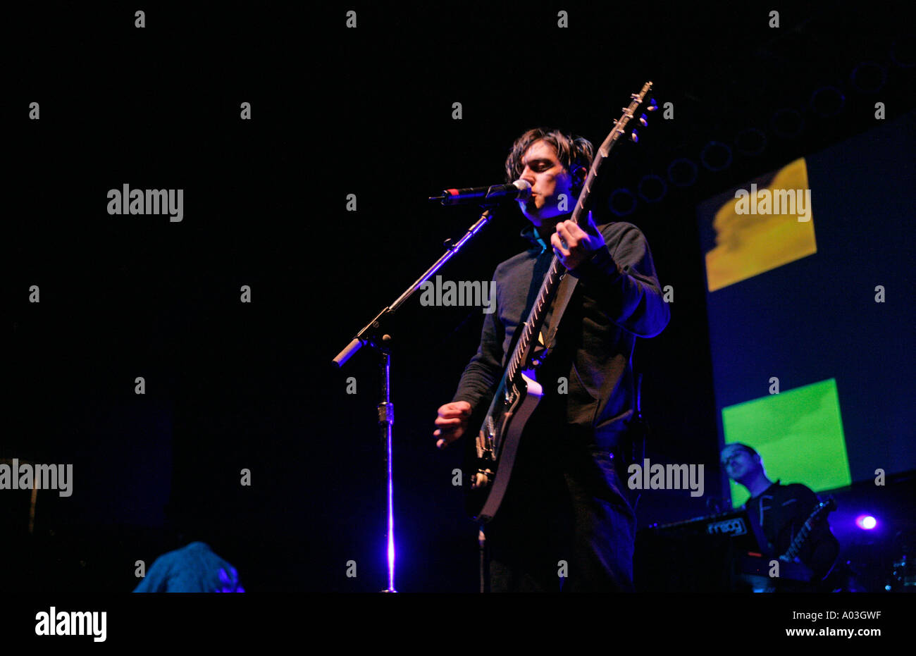Live music show Stock Photo - Alamy