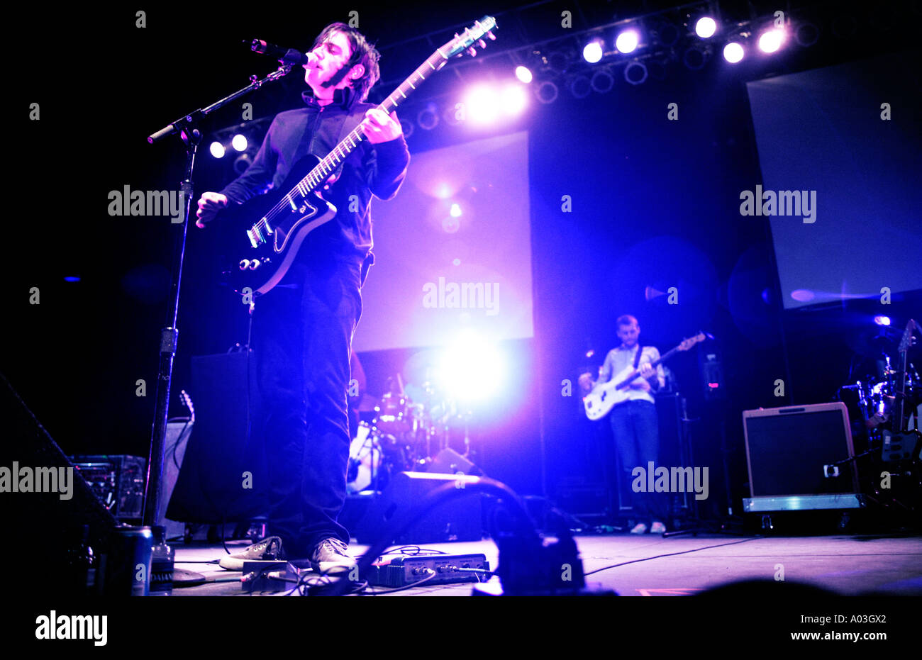 Live music show Stock Photo - Alamy