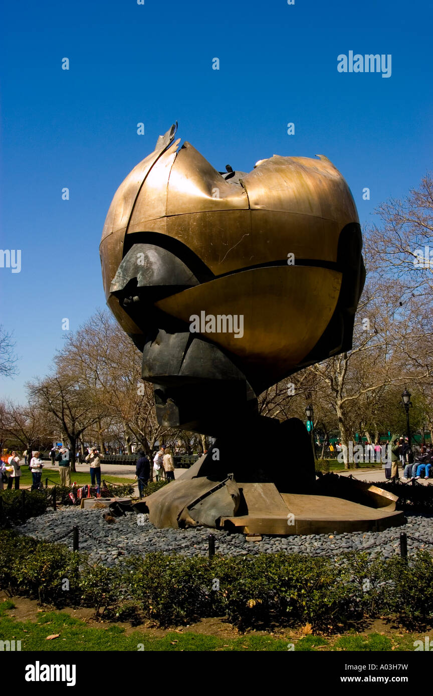 Fritz koenig sphere hi-res stock photography and images - Alamy