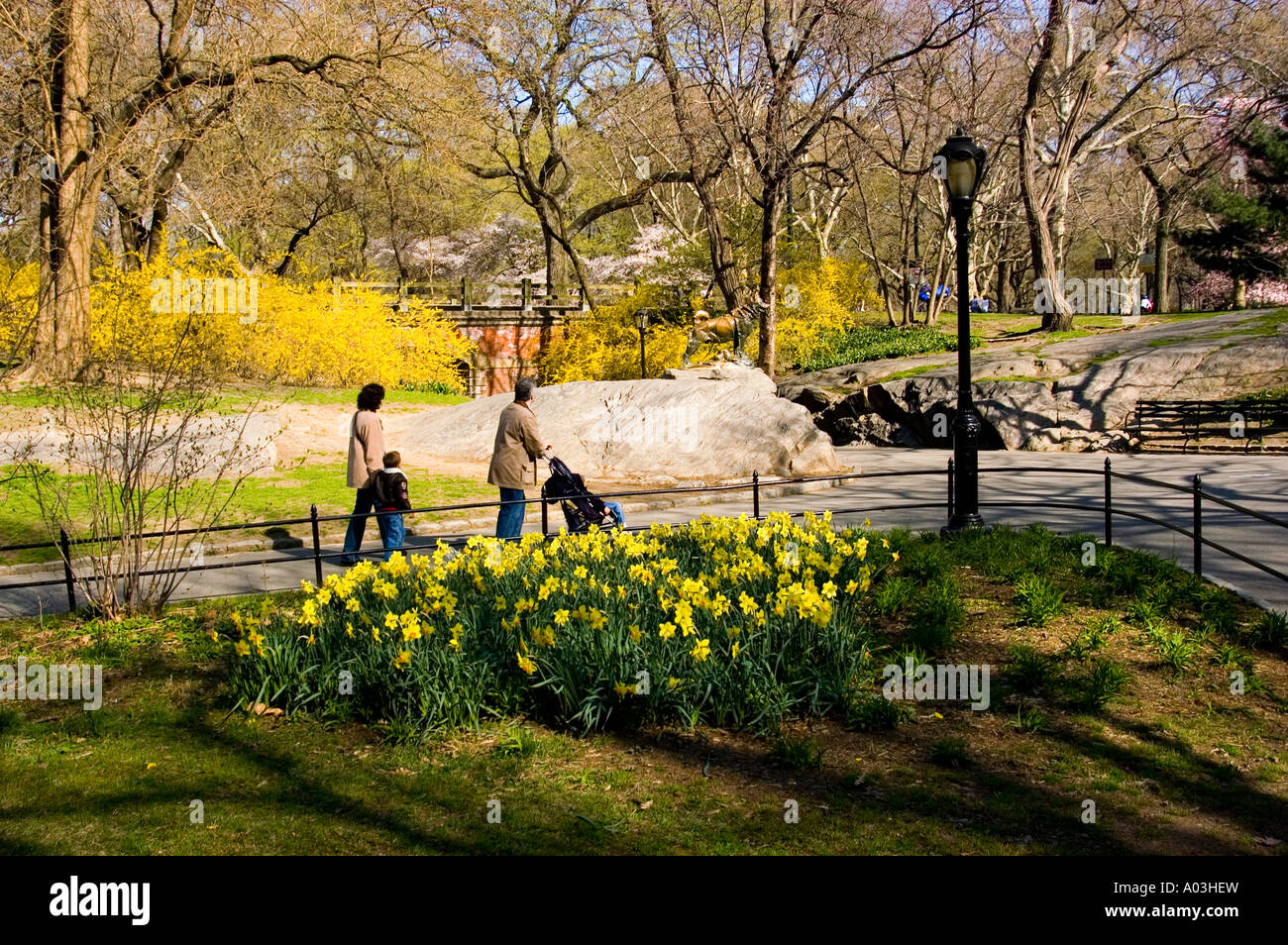 Central park manhattan strollers hi-res stock photography and images ...