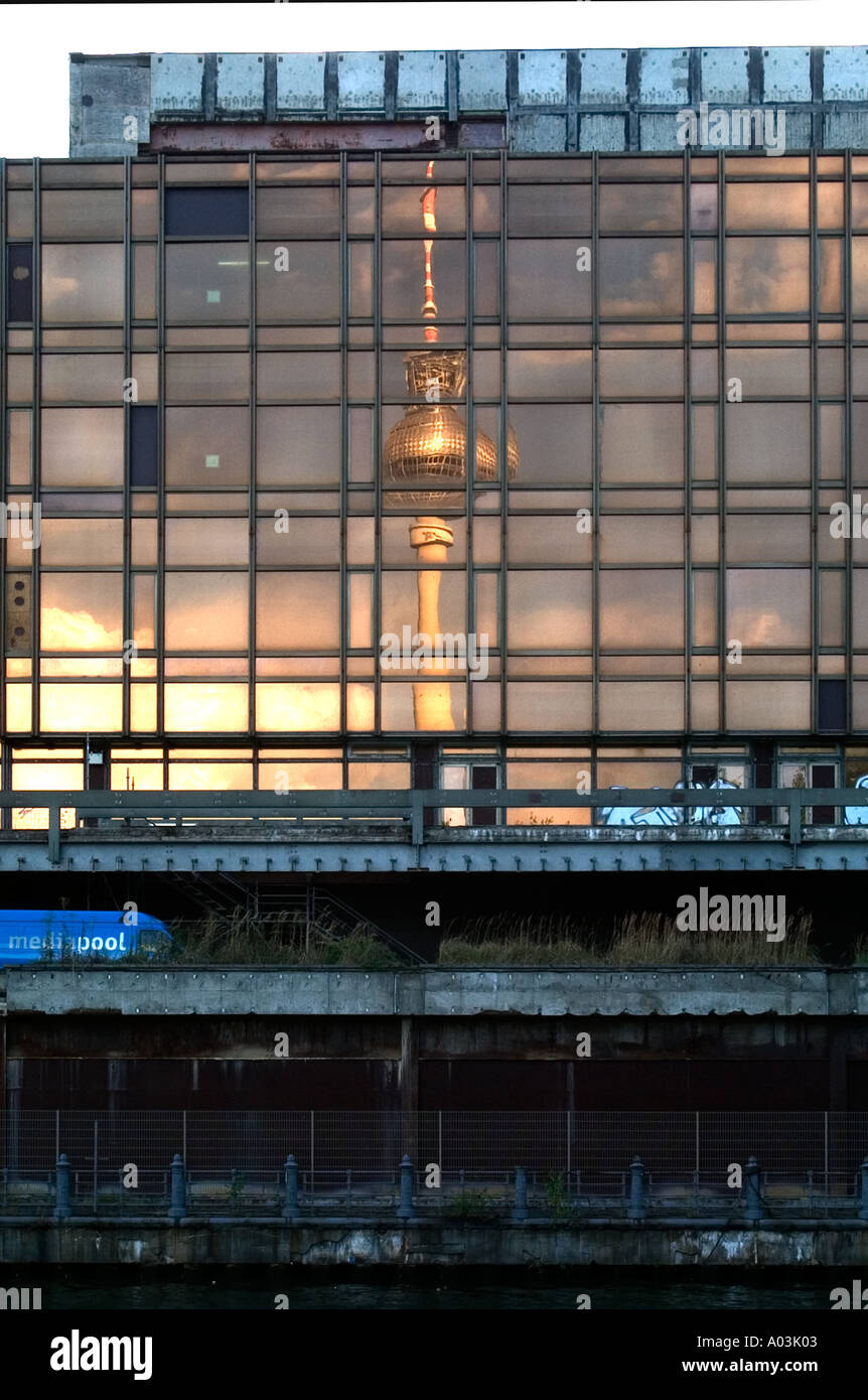 Fernsehturm Berlin East Berlin Telecommunications Tower Reflected in ...