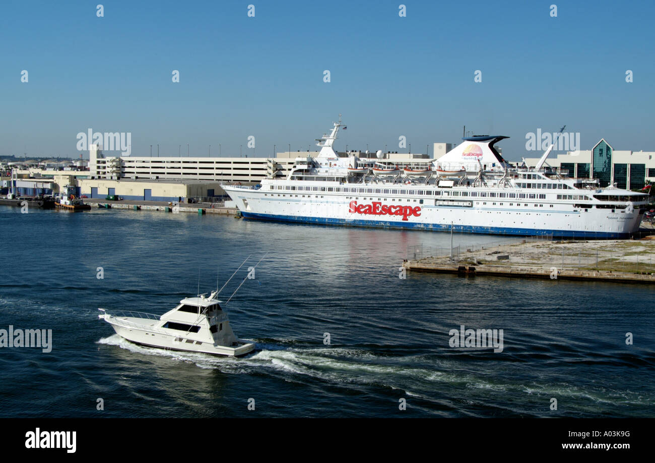 Northport harbour hi-res stock photography and images - Alamy