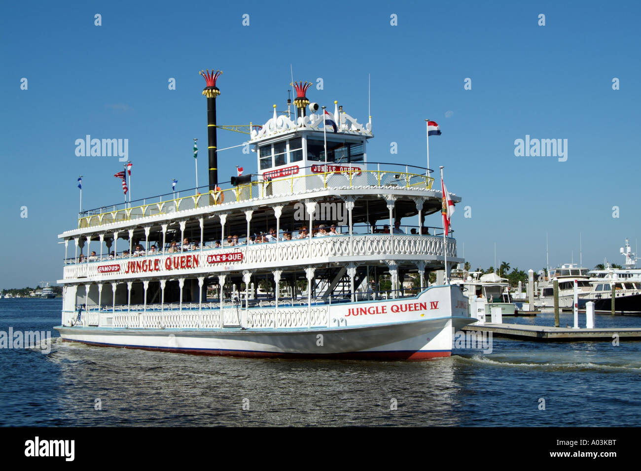 The Jungle Queen riverboat which operates from the Bahia Mar Yachting ...