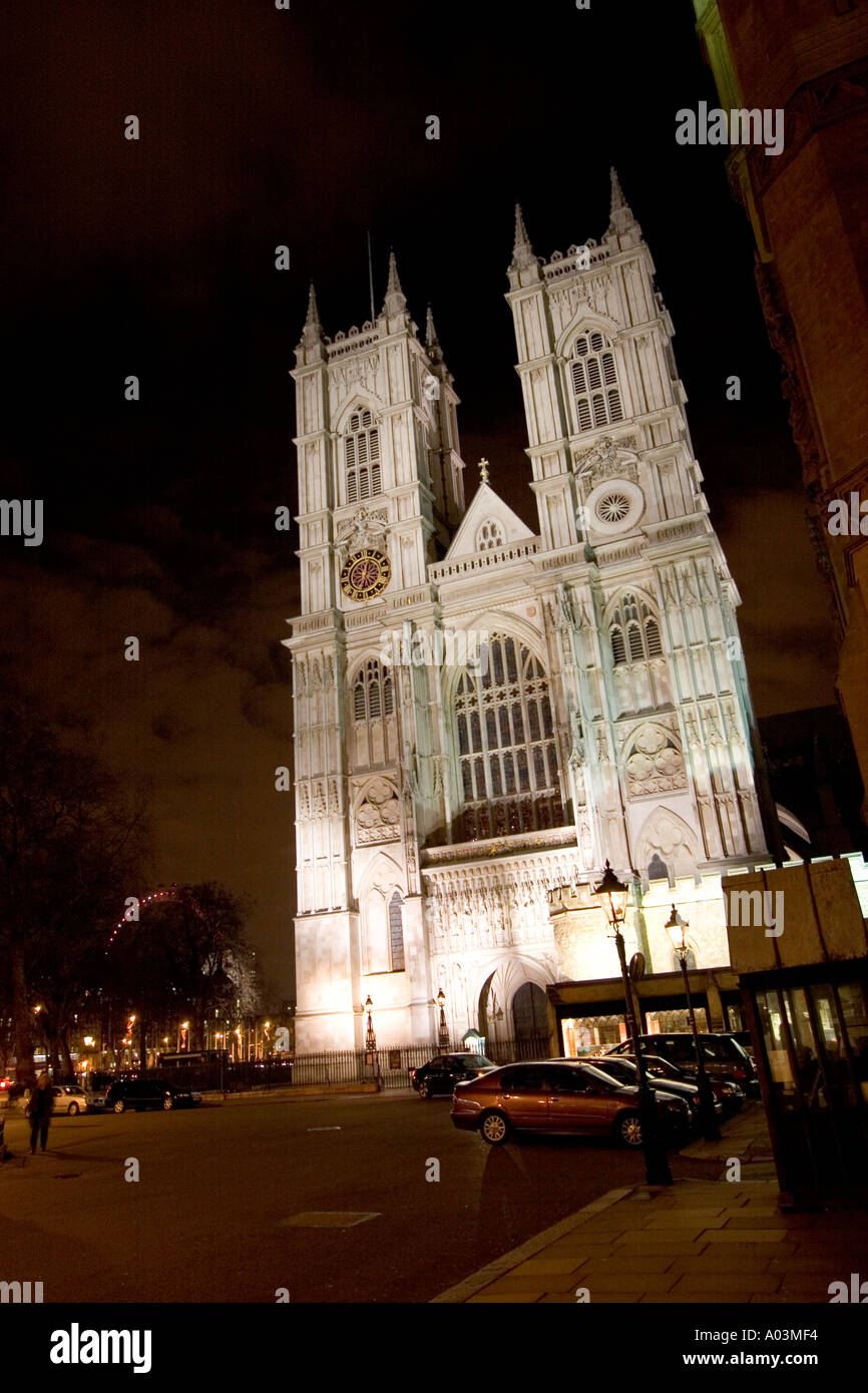 Westminster Abbey London England floodlit at night Stock Photo - Alamy