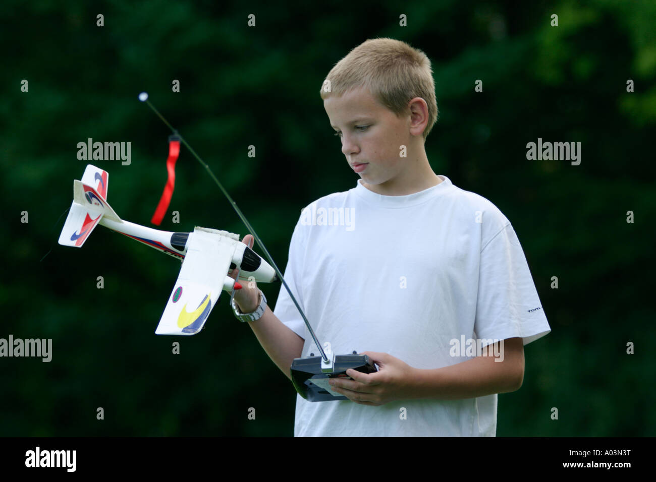 Child With Broken Toy High Resolution Stock Photography and Images - Alamy