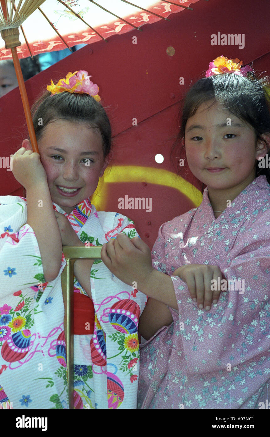 Girls on parade hi-res stock photography and images - Alamy