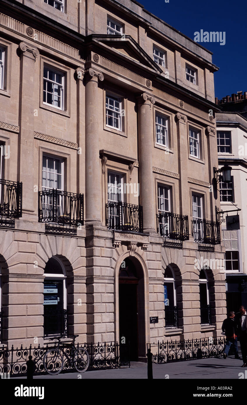 Georgian building now a bank in Milsom Street Bath Stock Photo - Alamy
