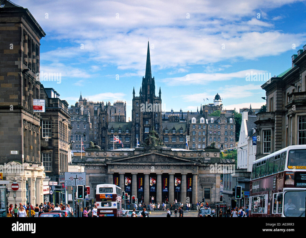 Edinburgh the mound hi-res stock photography and images - Alamy