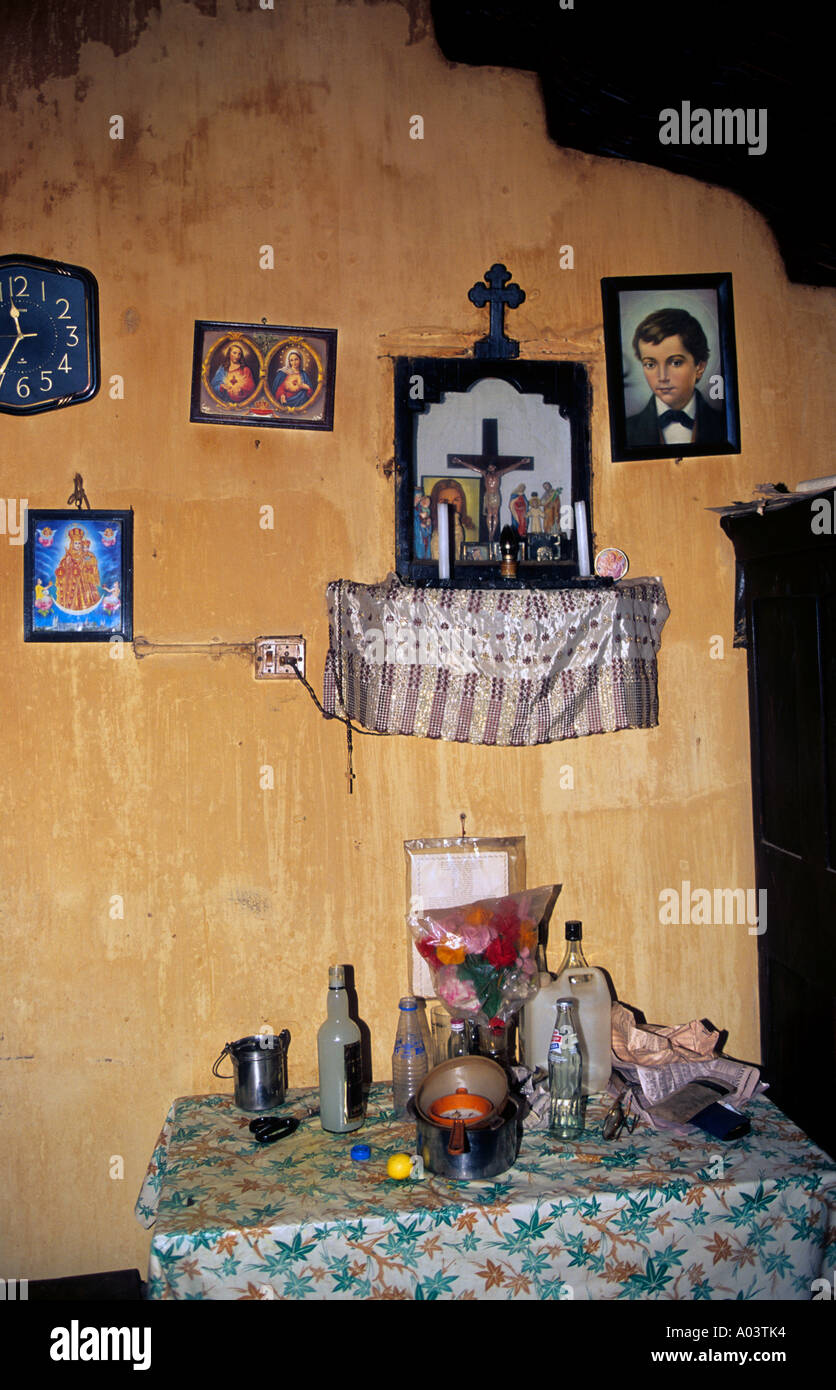 Traditional goan house hi-res stock photography and images - Alamy