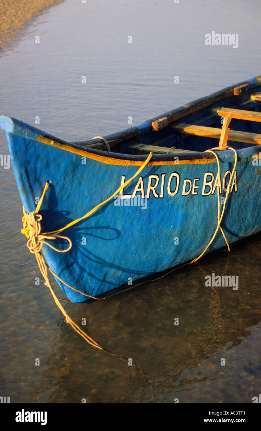 India goa long boats hi-res stock photography and images - Alamy