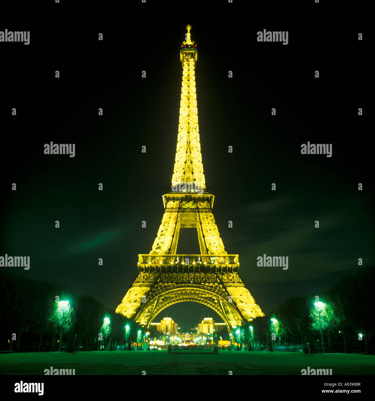 The illuminated Eiffel Tower at night Stock Photo - Alamy The illuminated Eiffel Tower at night Stock Photo - Alamy
