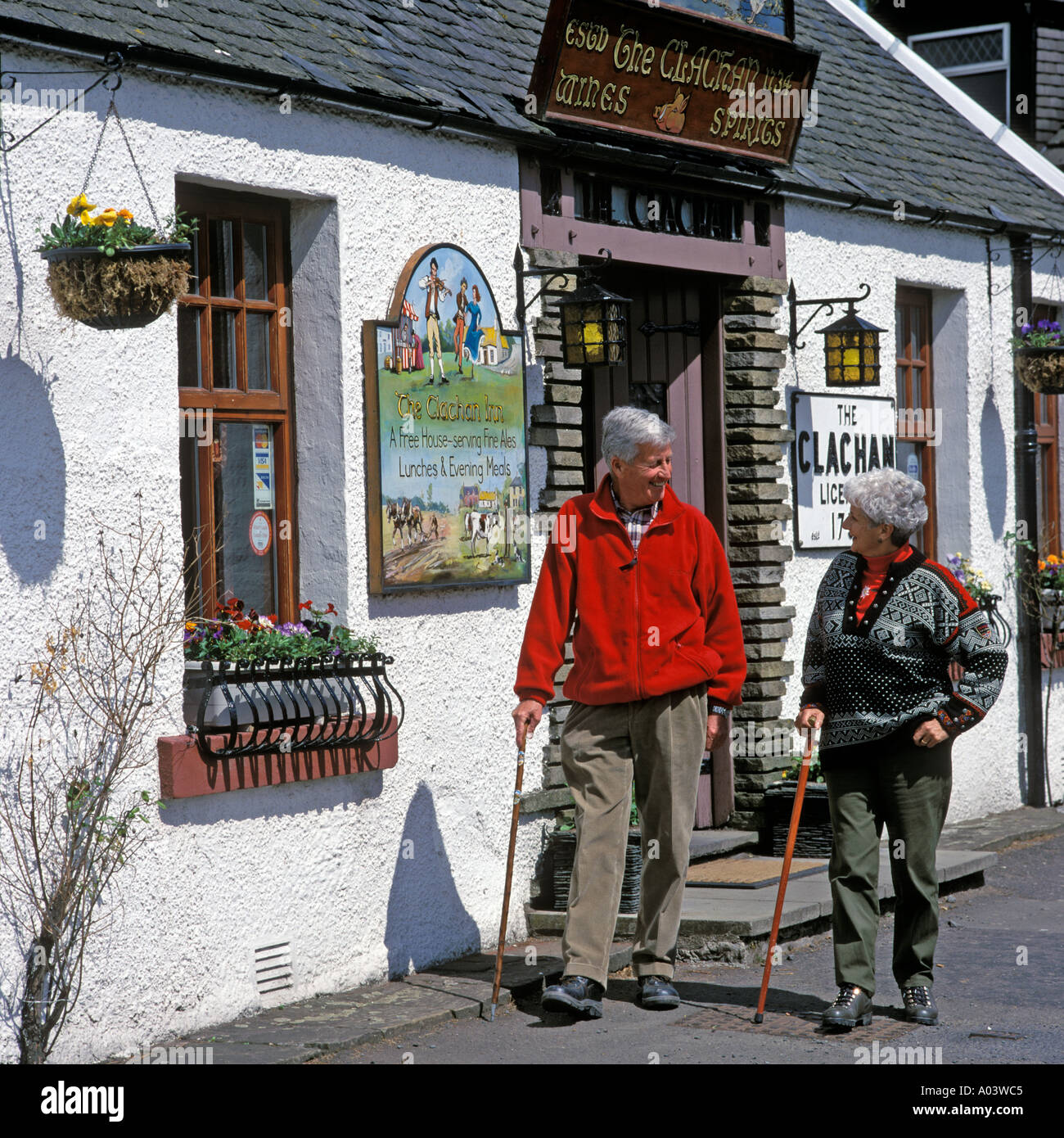 Scotland drymen clachan inn hi-res stock photography and images - Alamy