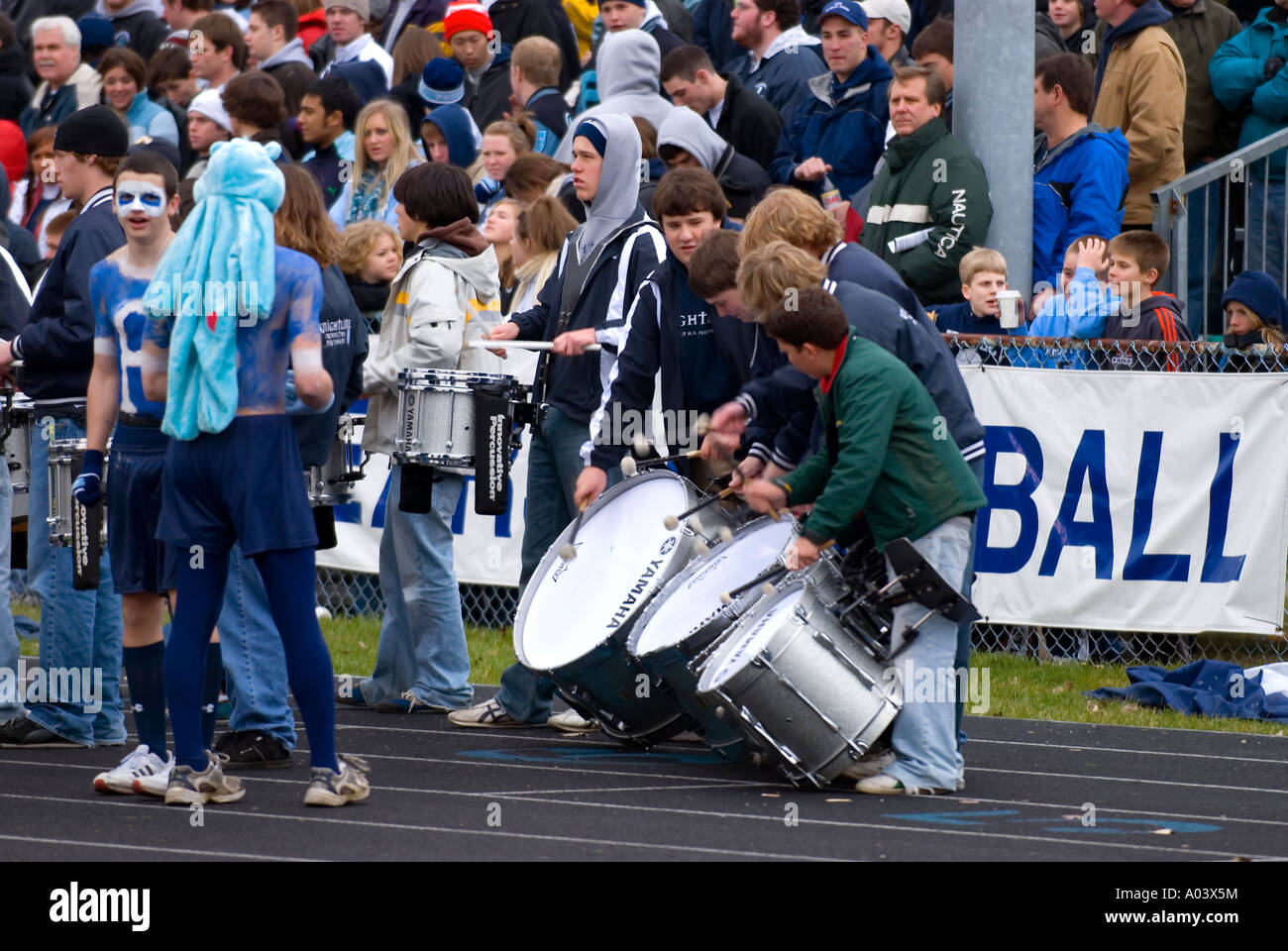 Usa stadium high school football band hi-res stock photography and ...