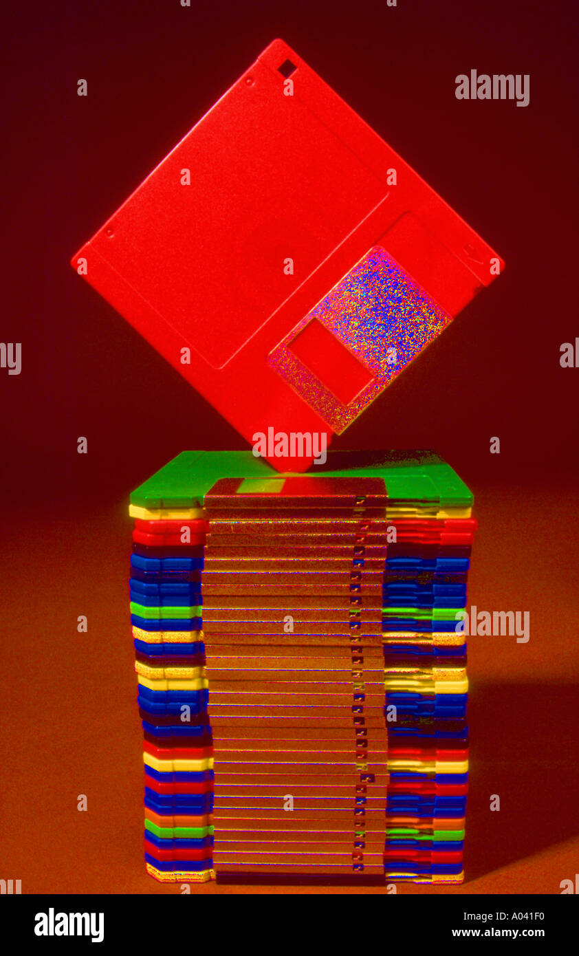Red floppy disks hi-res stock photography and images - Alamy