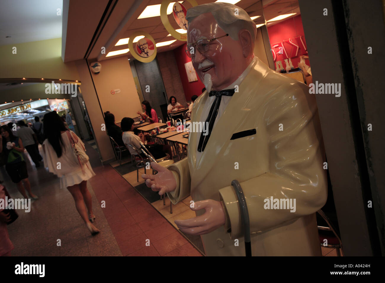 Colonel sanders hi-res stock photography and images - Alamy