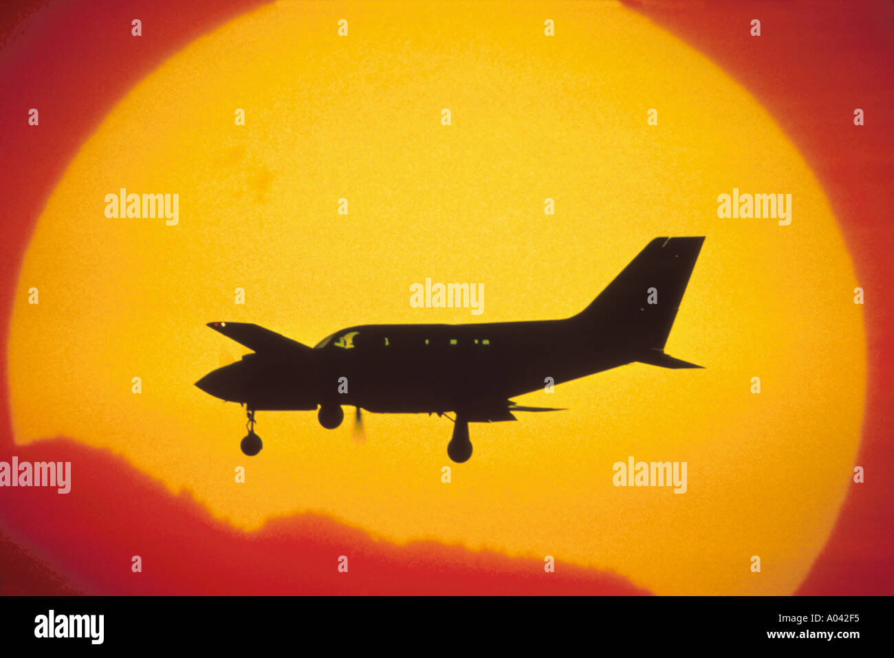 Cessna 402C Twin Engine Plane Giant Sun Stock Photo - Alamy