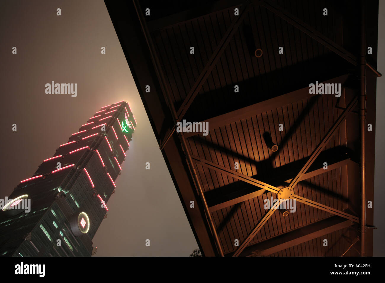 101 feet hi-res stock photography and images - Alamy