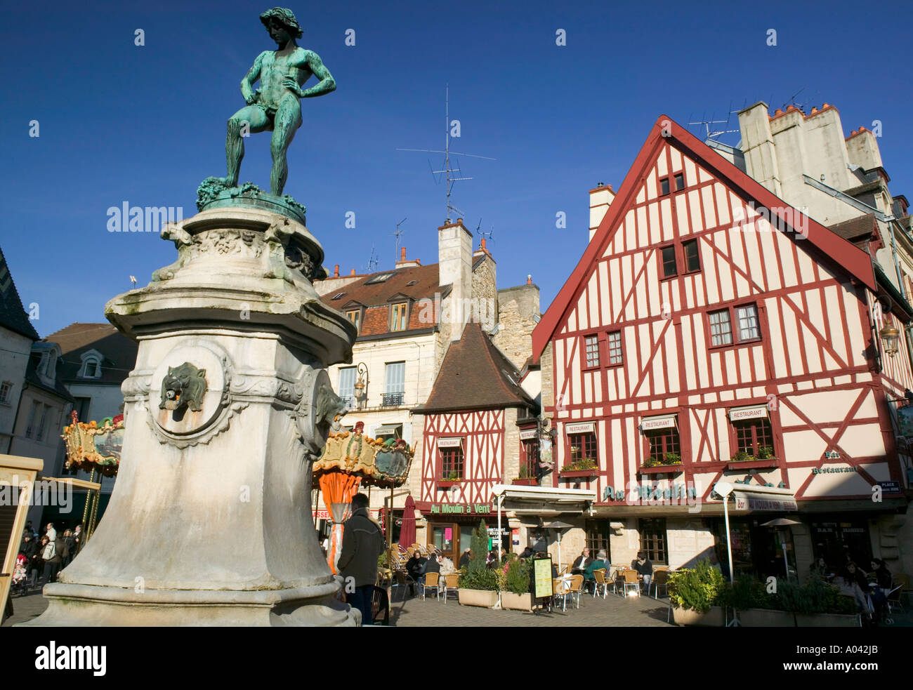 Place Francois Rude, Dijon, Burgundy, France Stock Photo - Alamy
