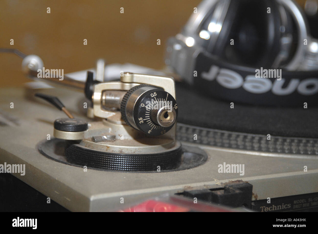 Dj material hi-res stock photography and images - Alamy