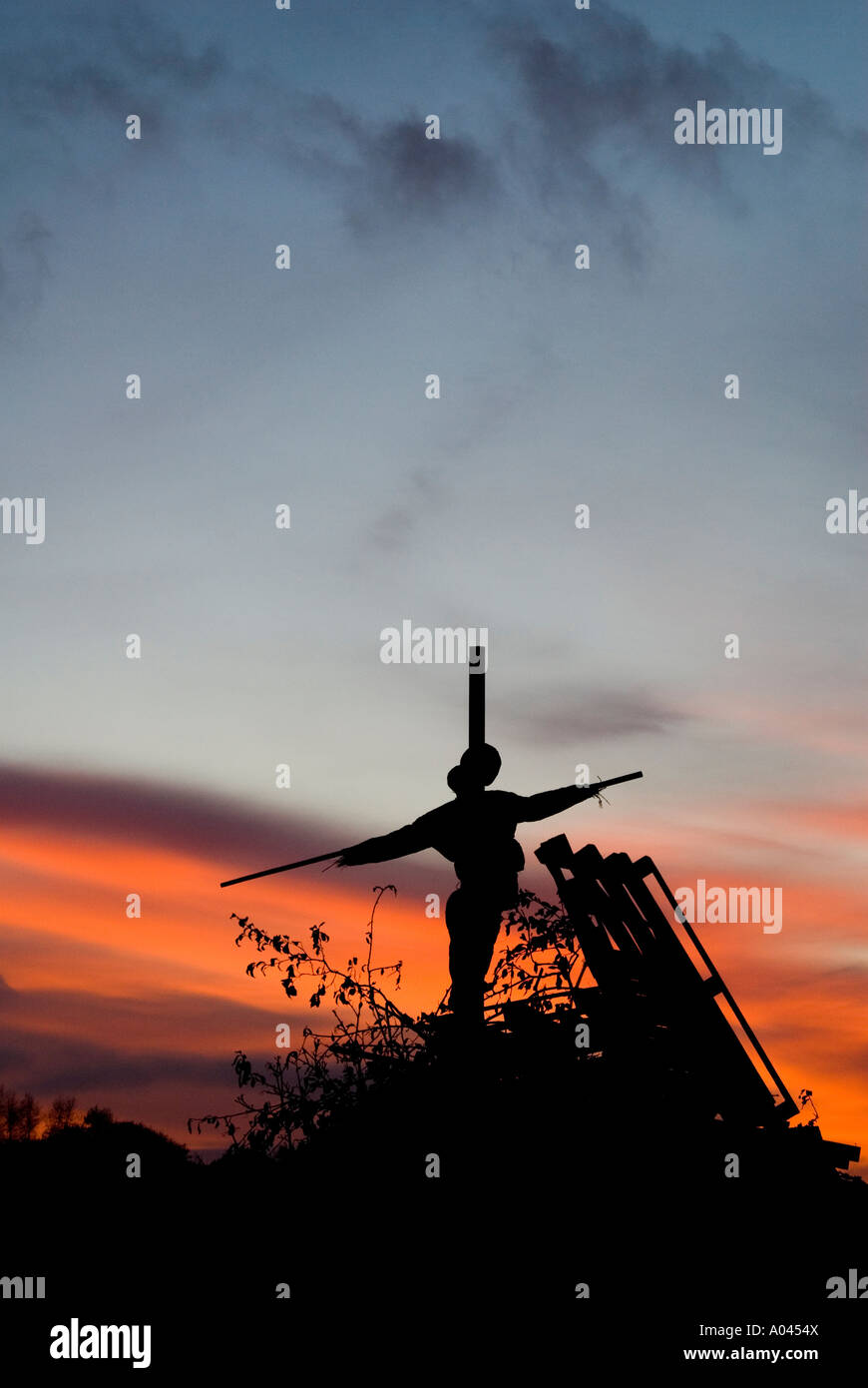 Crucify hi-res stock photography and images - Alamy