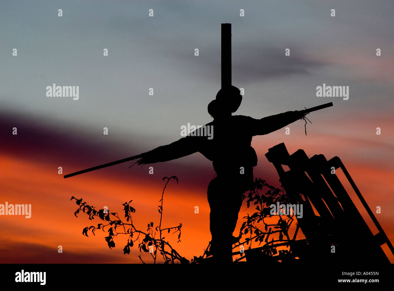 Bonfire night uk cross hi-res stock photography and images - Alamy