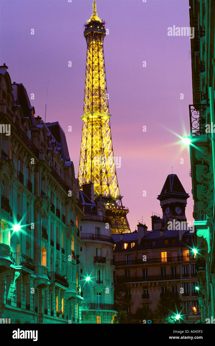 Looming tower hi-res stock photography and images - Alamy